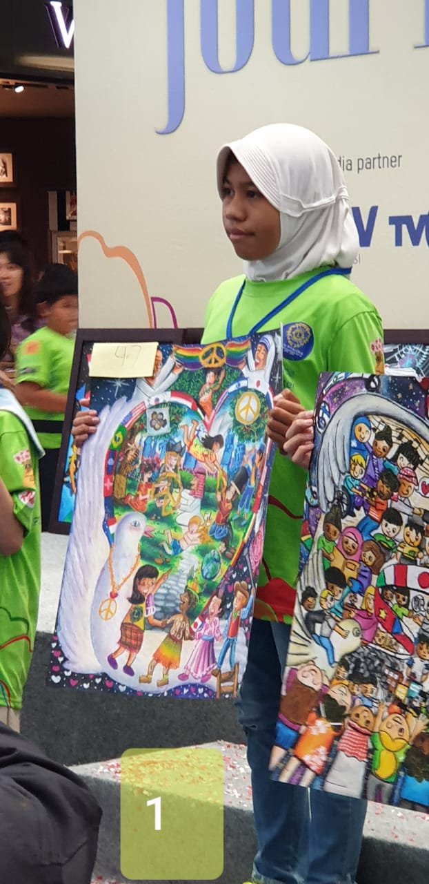 Queen Berhasil Raih Juara 1 Peace Poster Contest 2019 - Beberin